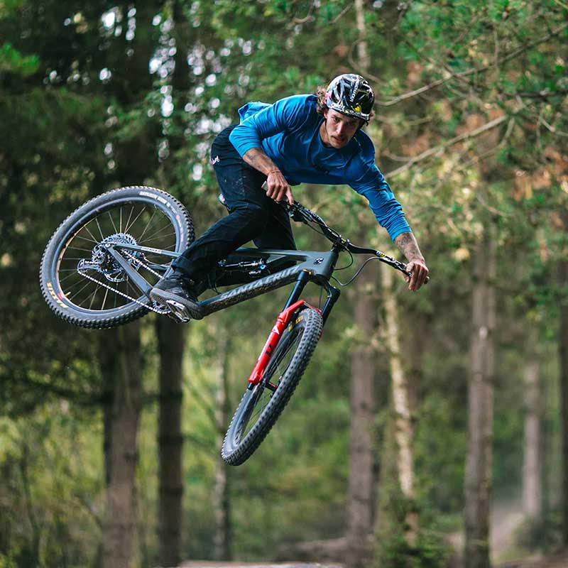 Watch: Luke Cryer in Pay It Forward – Pon Bike Performance UK
